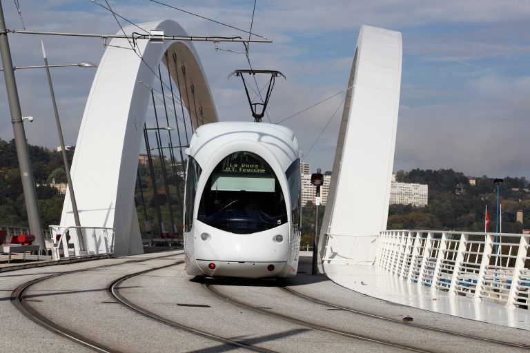 SYTRAL renews operating contract with Keolis for Lyon's TCL network ...