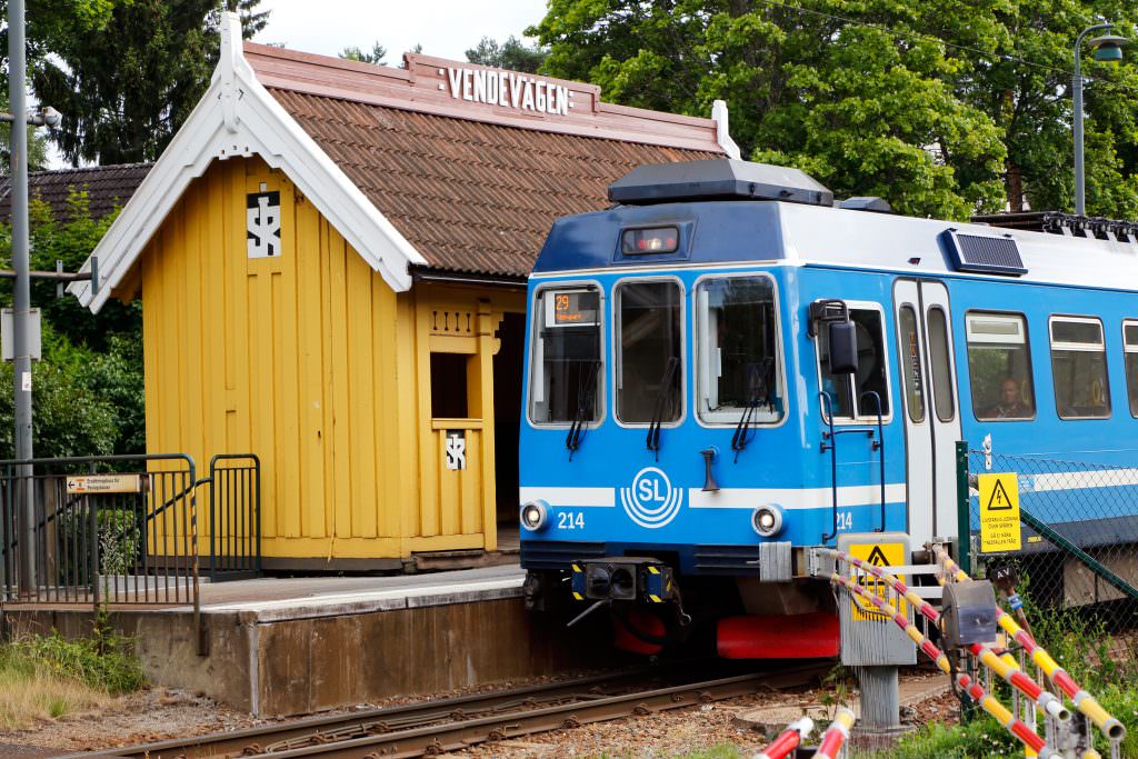 SL renews contract with Arriva to run Stockholm rail services - Rail UK