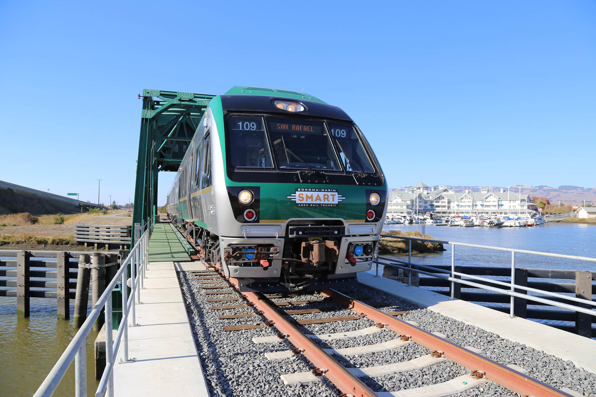 SMART train service launches in San Francisco - Rail UK