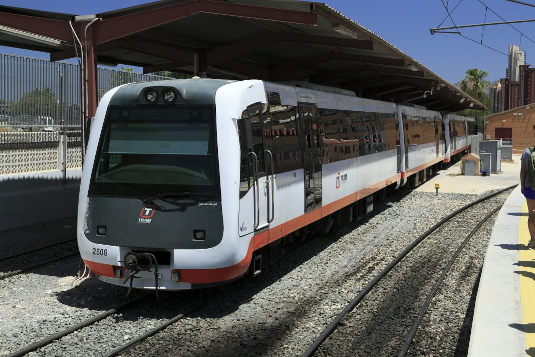 New dual mode trains for Alicante's narrow-gauge network - Rail UK