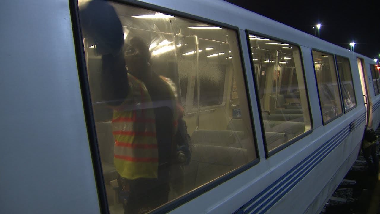 Meet the unsung heroes who clean metro cars in San Francisco - Rail UK