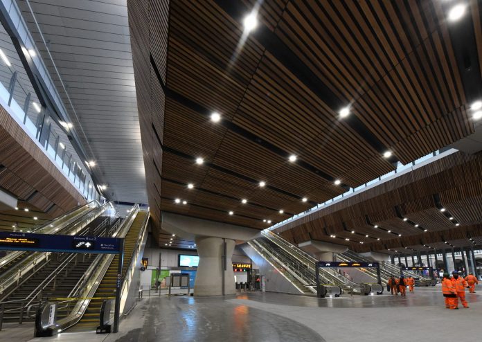New platforms open at London Bridge station as historic redevelopment ...