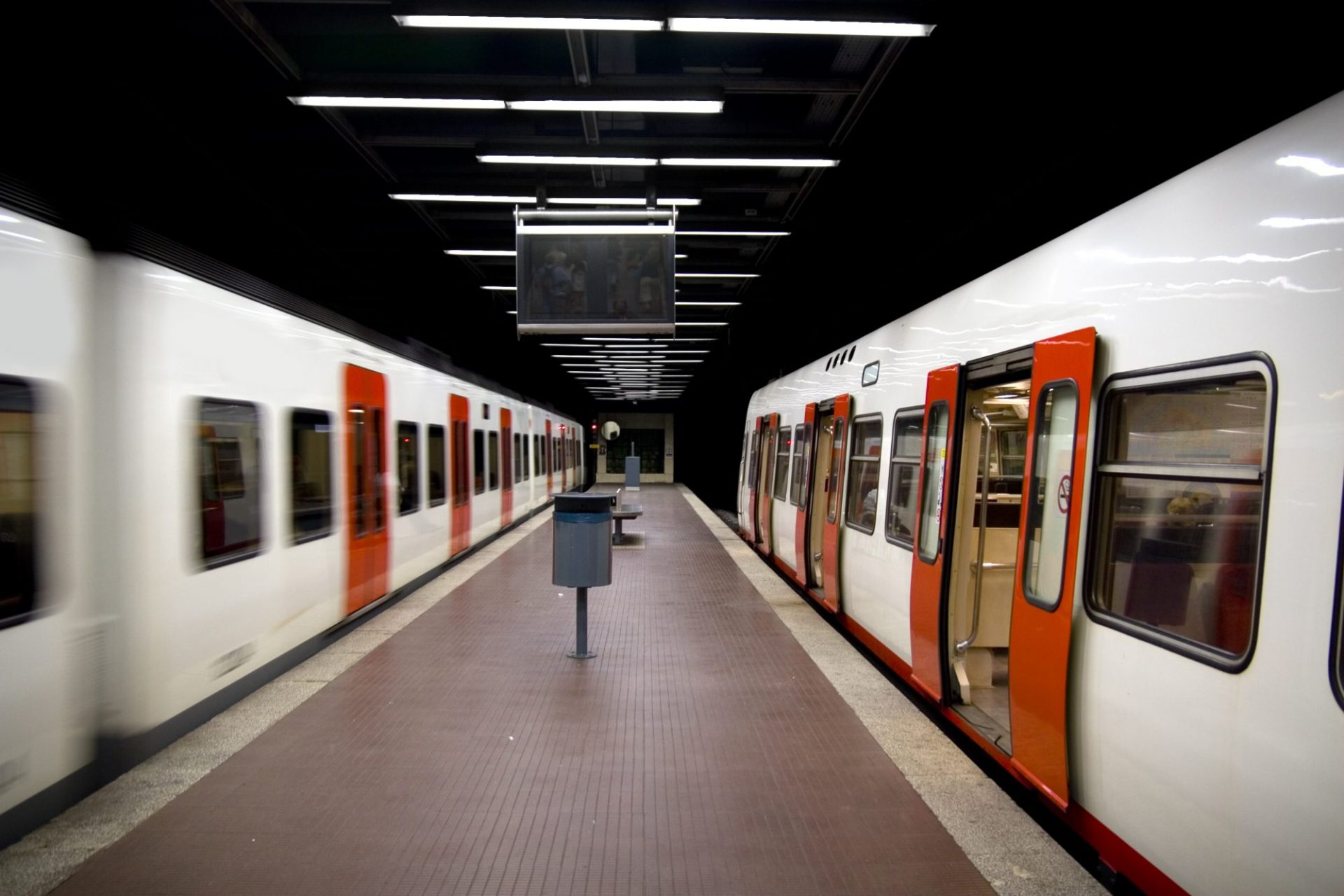 There are now more than 1,000km of fully automated metros in the world ...