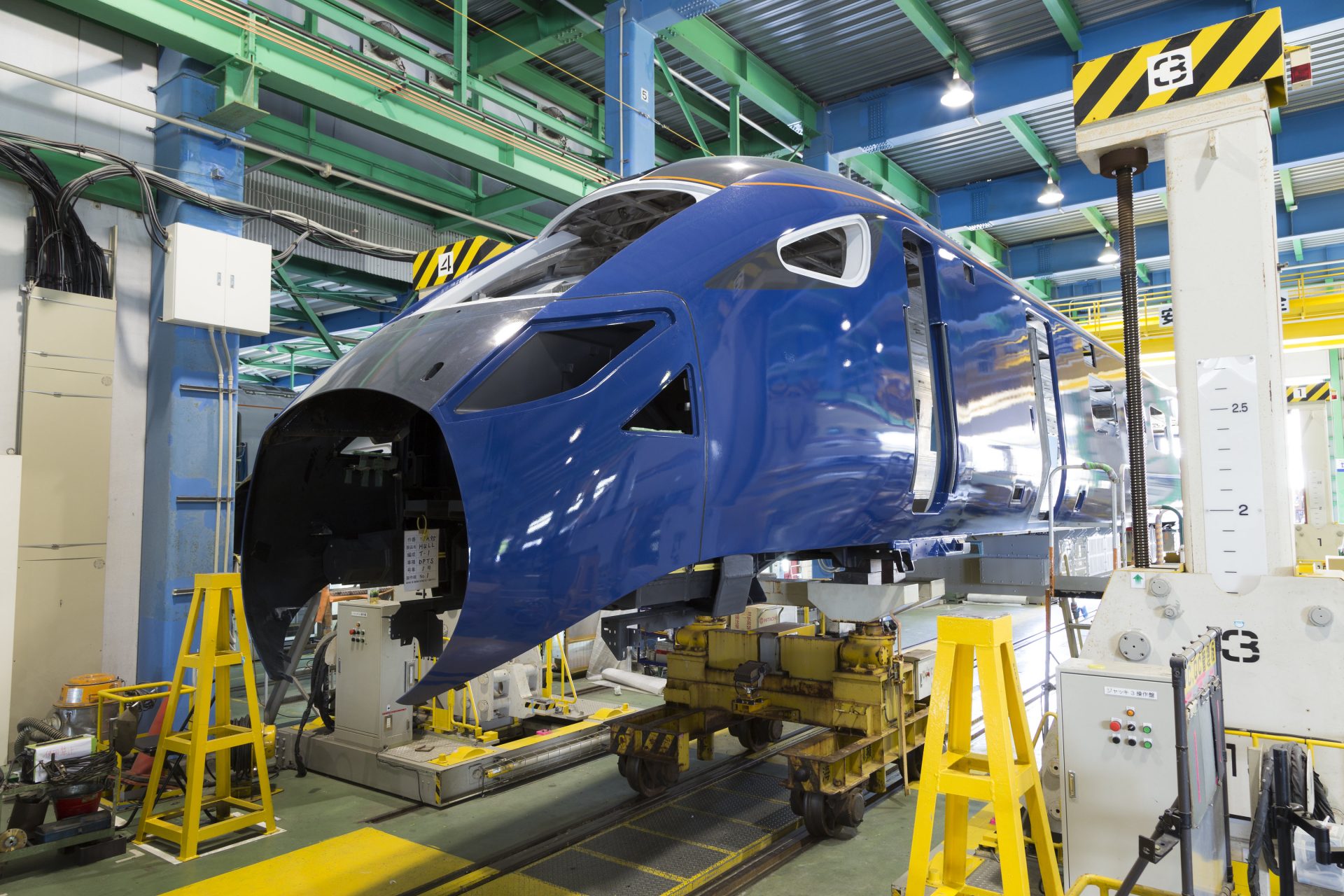 Pictures: Body shell of Hull Trains' first new Class 802 completed ...