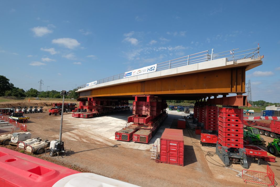 Huge new bridge for HS2 over M42 installed in just two days - Rail UK