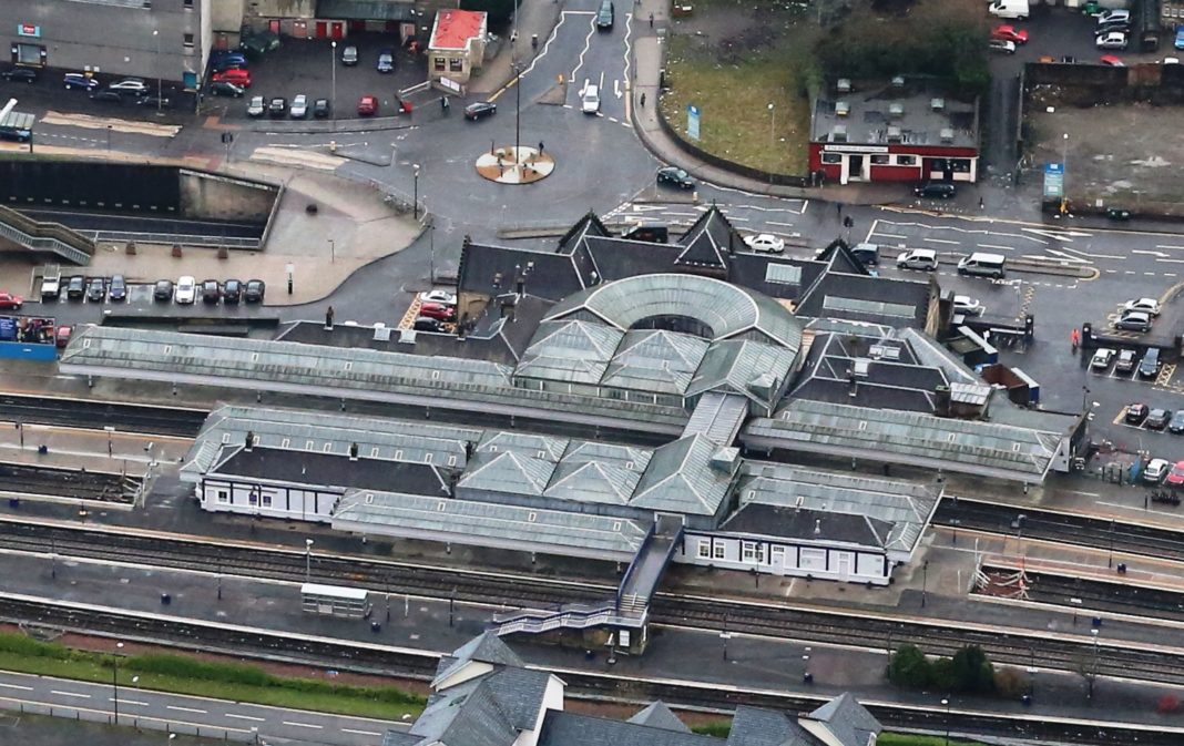 Network Rail invests £3 million to refurbish station roof at Stirling ...