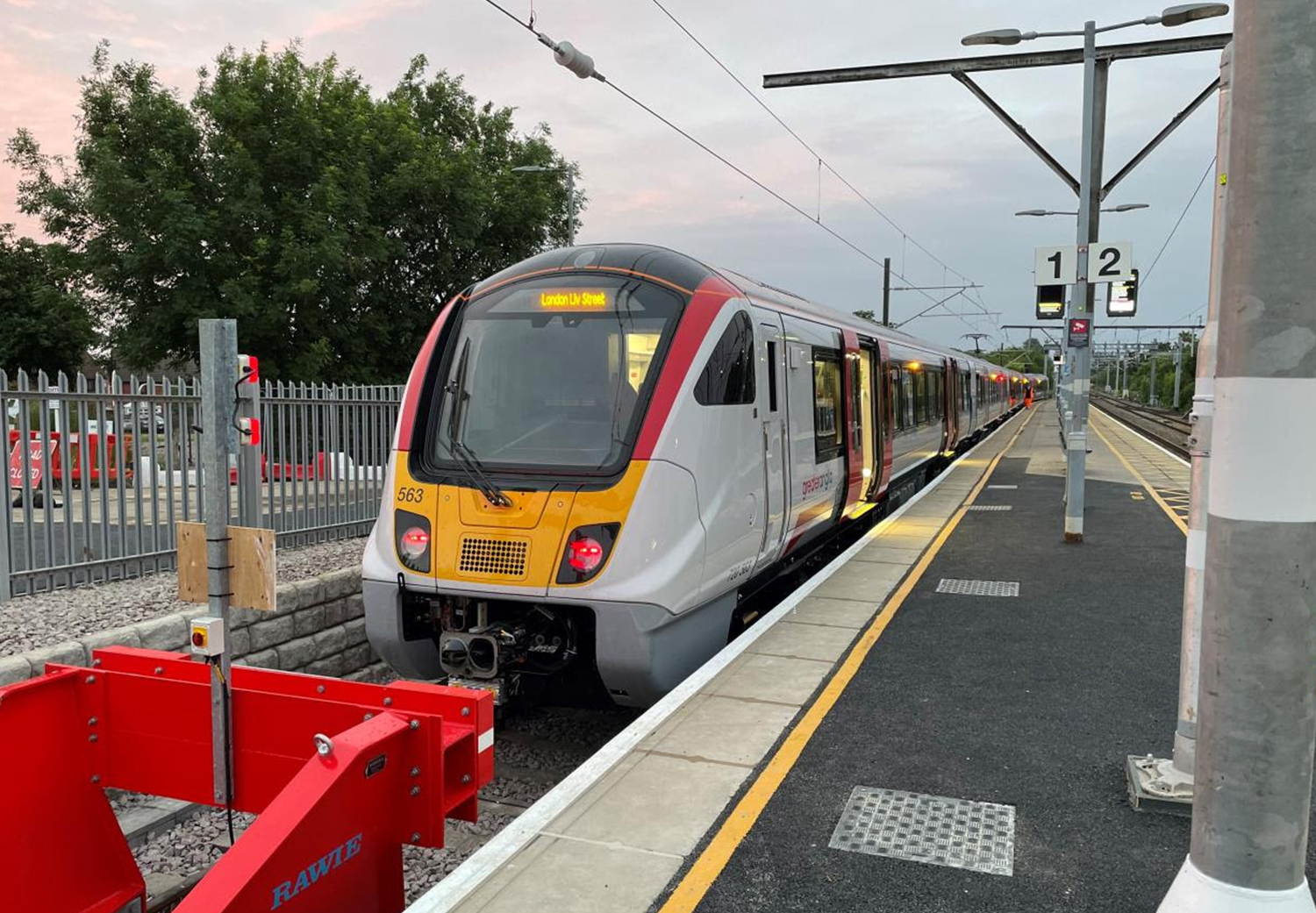 Platform 1 extended at Wickford railway station - Rail UK