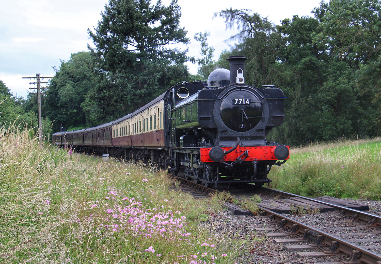 ‘Hop on, hop off’ services to return to the Severn Valley Railway - Rail UK