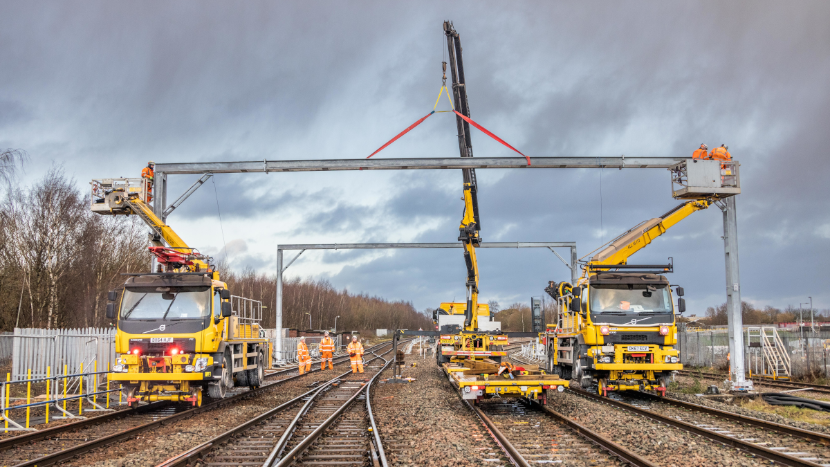 Manchester rail upgrades continue - Rail UK