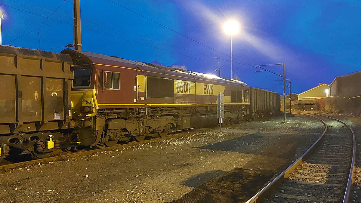 DB Cargo UK successfully trials the use of ‘combi-consists’ - Rail UK