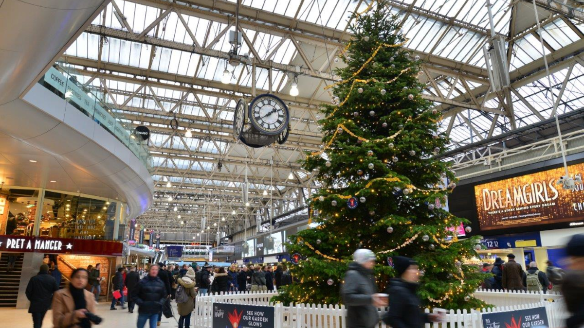 Network 'open for business' as work continues over festive period - Rail UK