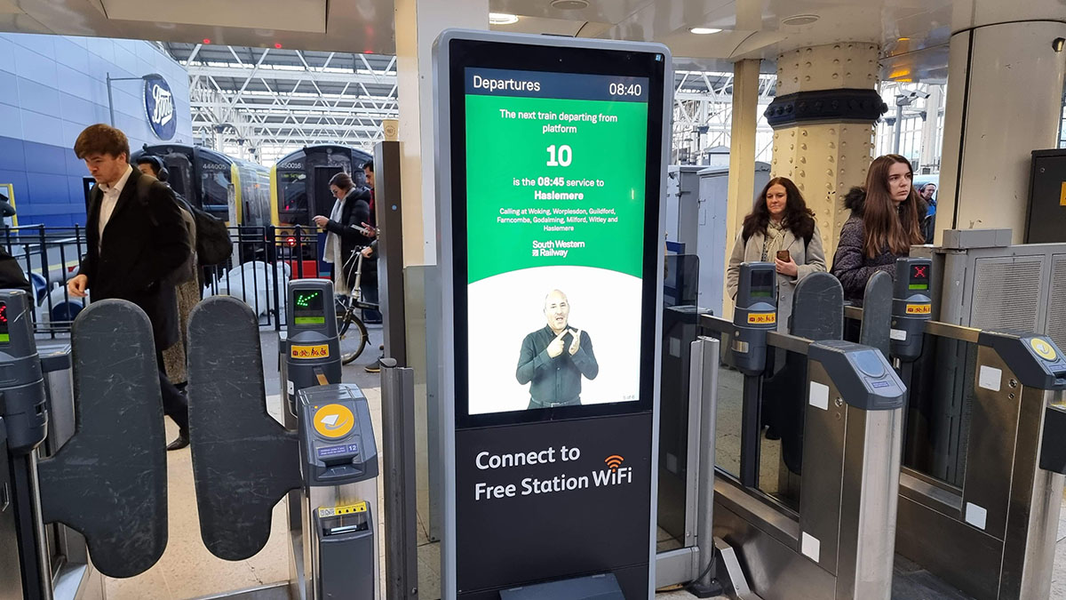 South Western Railway trials cutting-edge AI technology to improve ...
