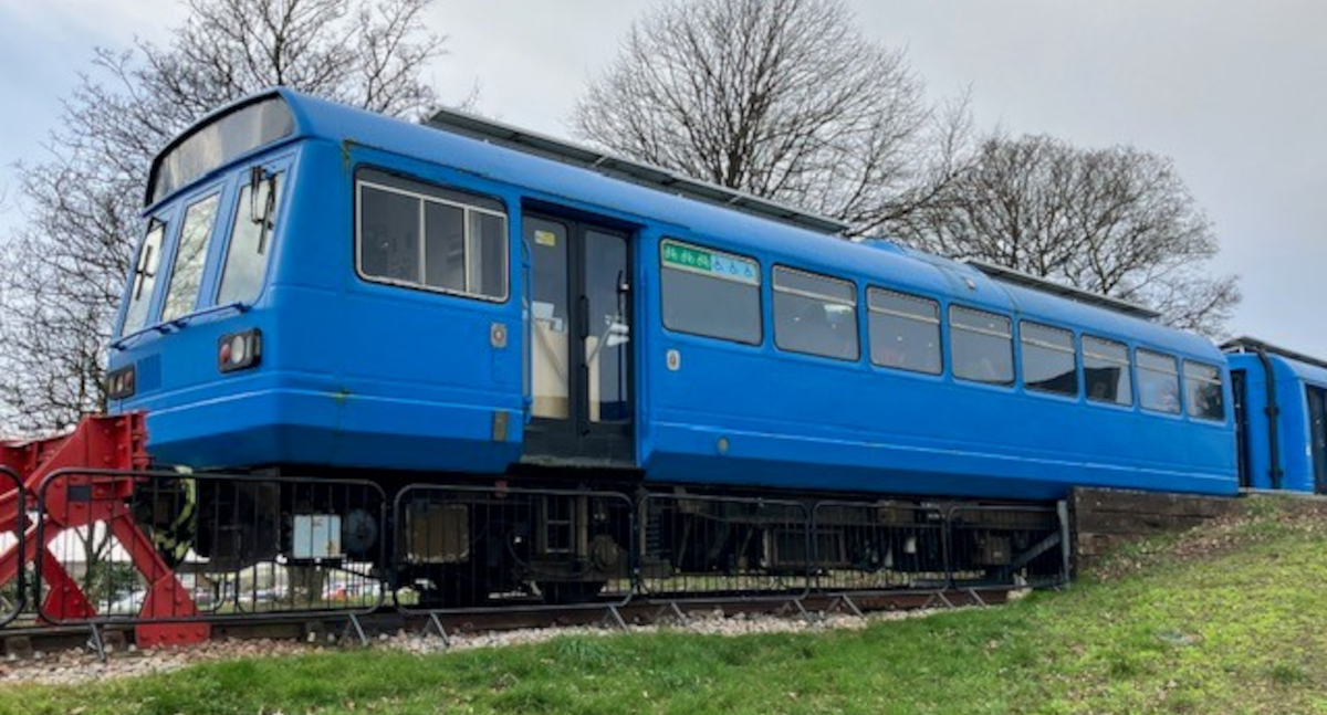 Hitachi Rail engineers convert disused train carriage into school ...