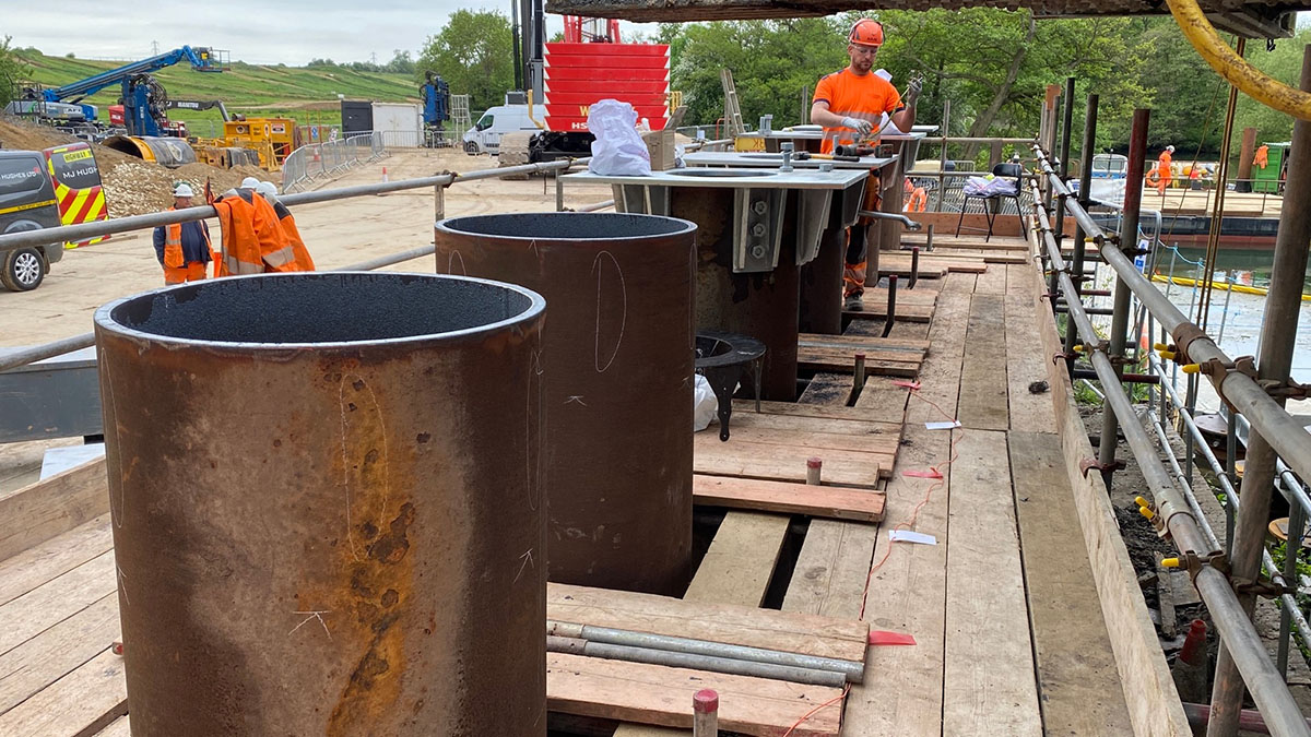 Nuneham viaduct repairs pass key milestone - Rail UK