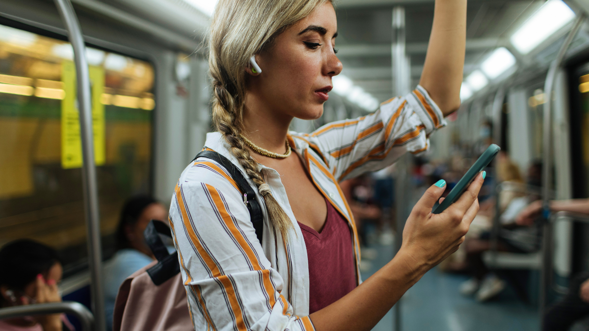 Rail operators offered free WhatsApp and Messenger use for real-time ...