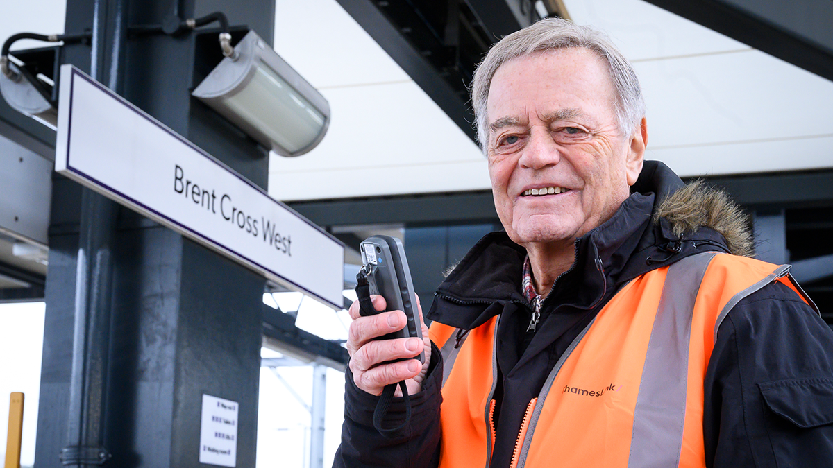 Tony Blackburn lends legendary voice to Thameslink for Brent Cross West ...