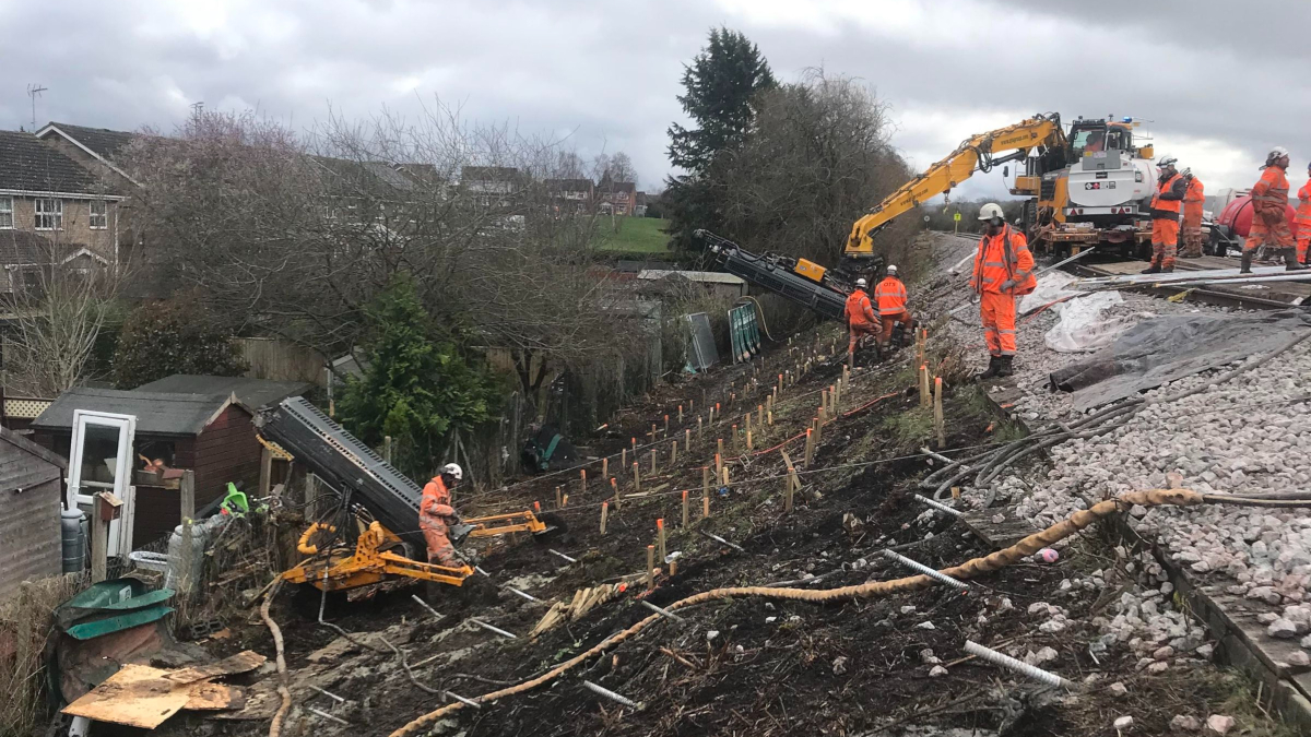 Line re-opens between Aylesbury and Amersham after emergency landslip ...
