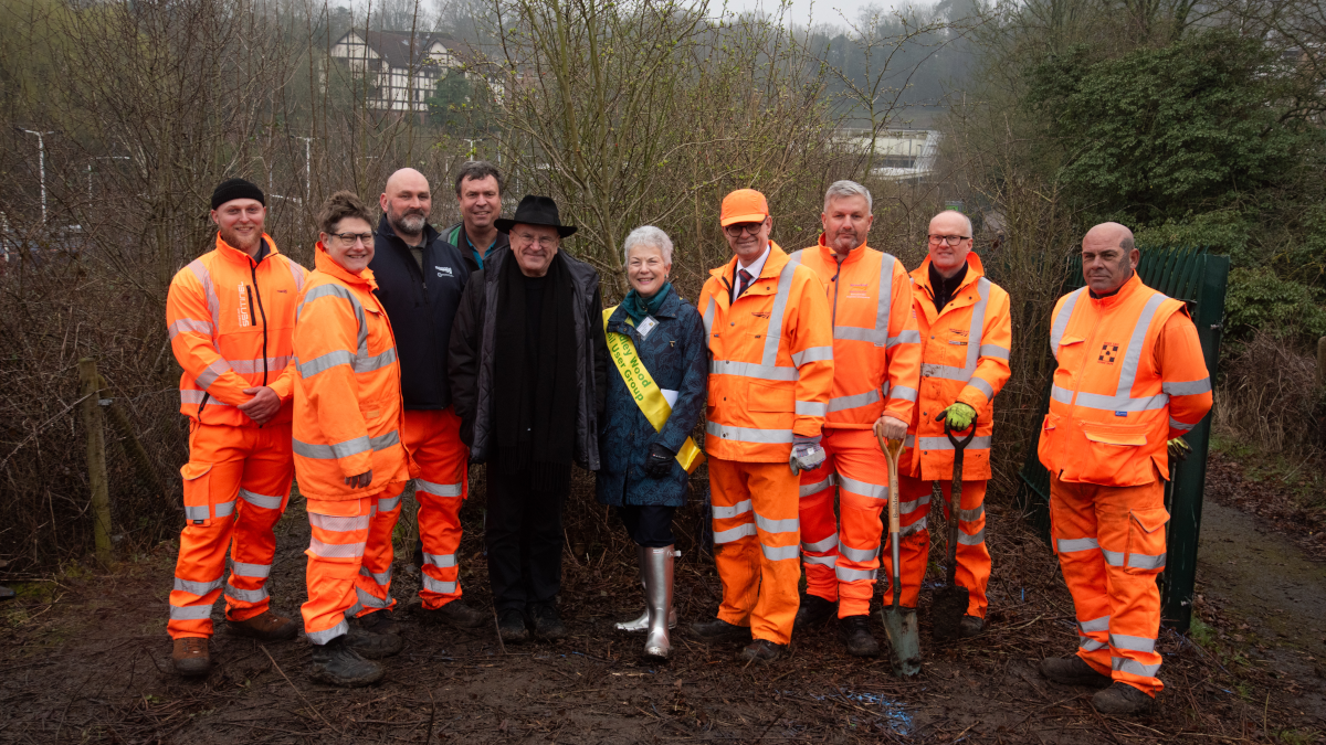 Thriving railway hedges deliver biodiversity boost for Britain’s ...