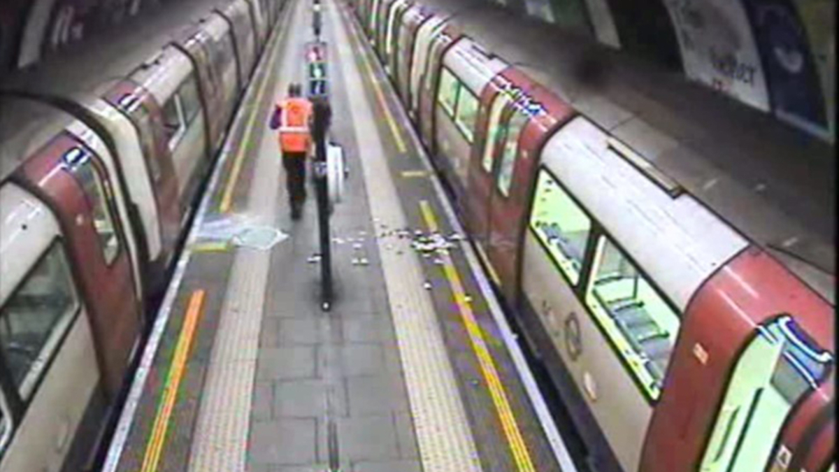 RAIB releases report on uncontrolled evacuation at Clapham Common - Rail UK