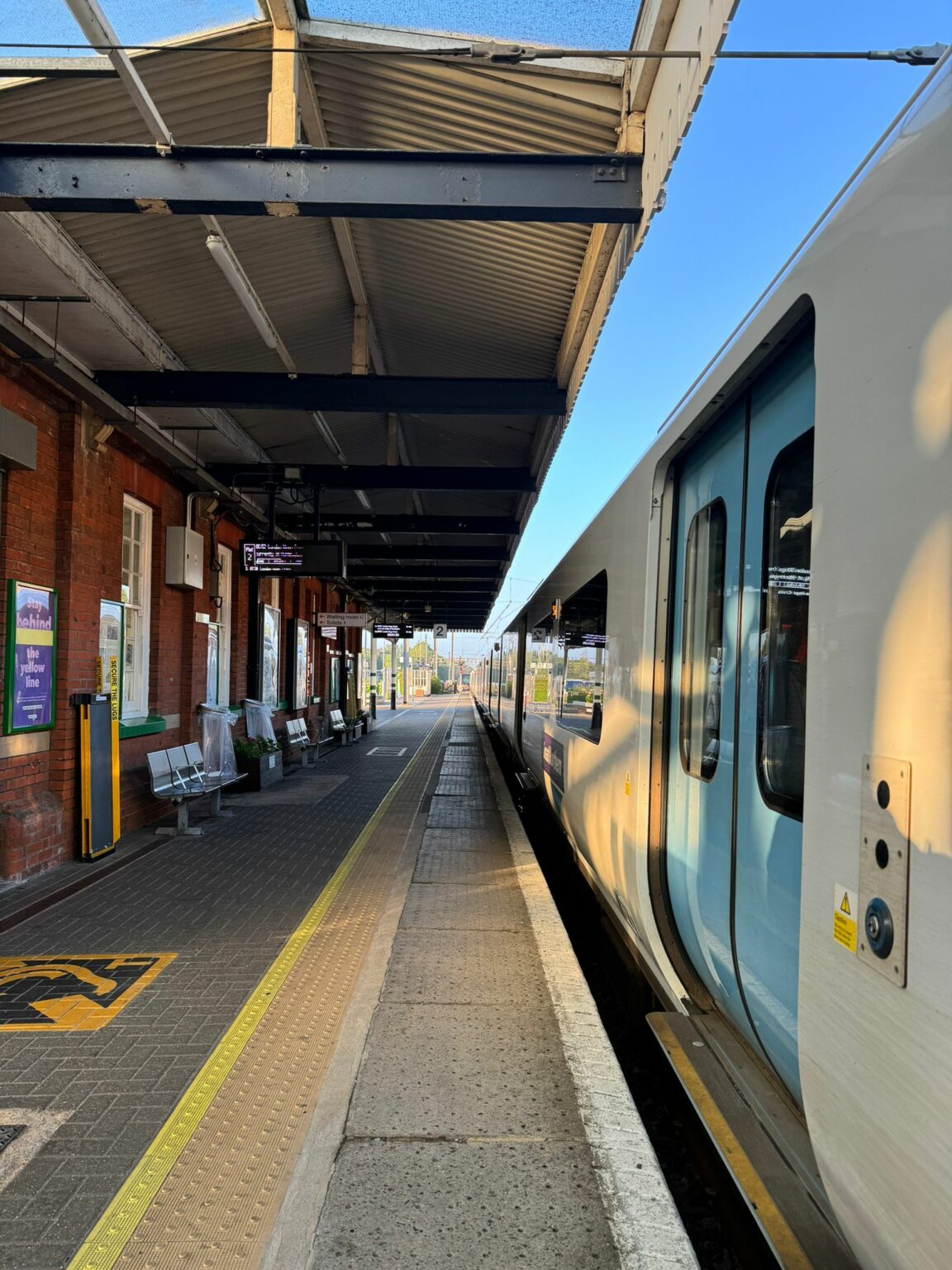 UK's First Digitally Signalled Train Operates on Intercity Mainline ...