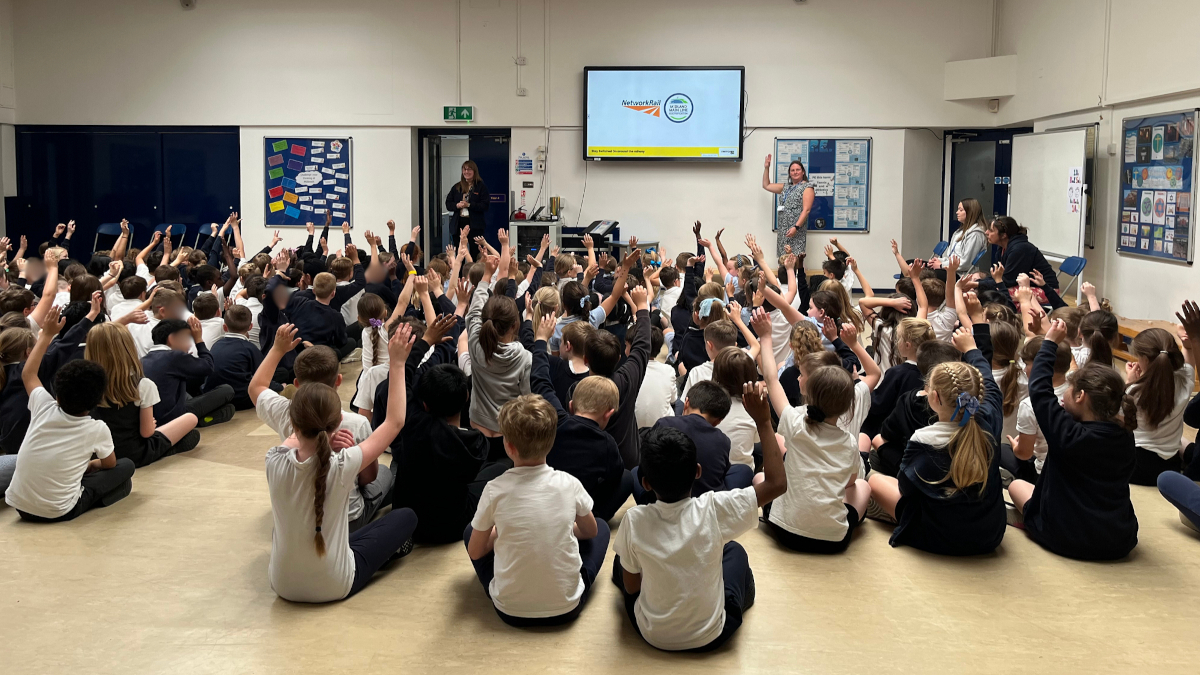 Network Rail delivers safety sessions ahead of new 25,000-volt electric ...