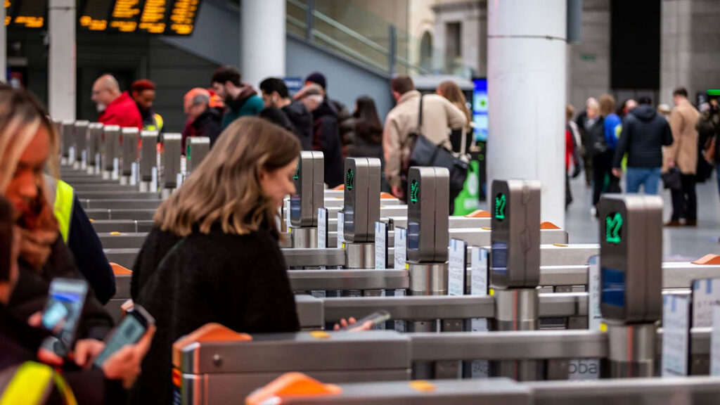 Cutting-edge rail ticket technology to be trialled across the Midlands ...