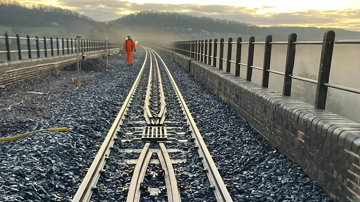 Better passenger journeys after track upgrades between Worcester and ...