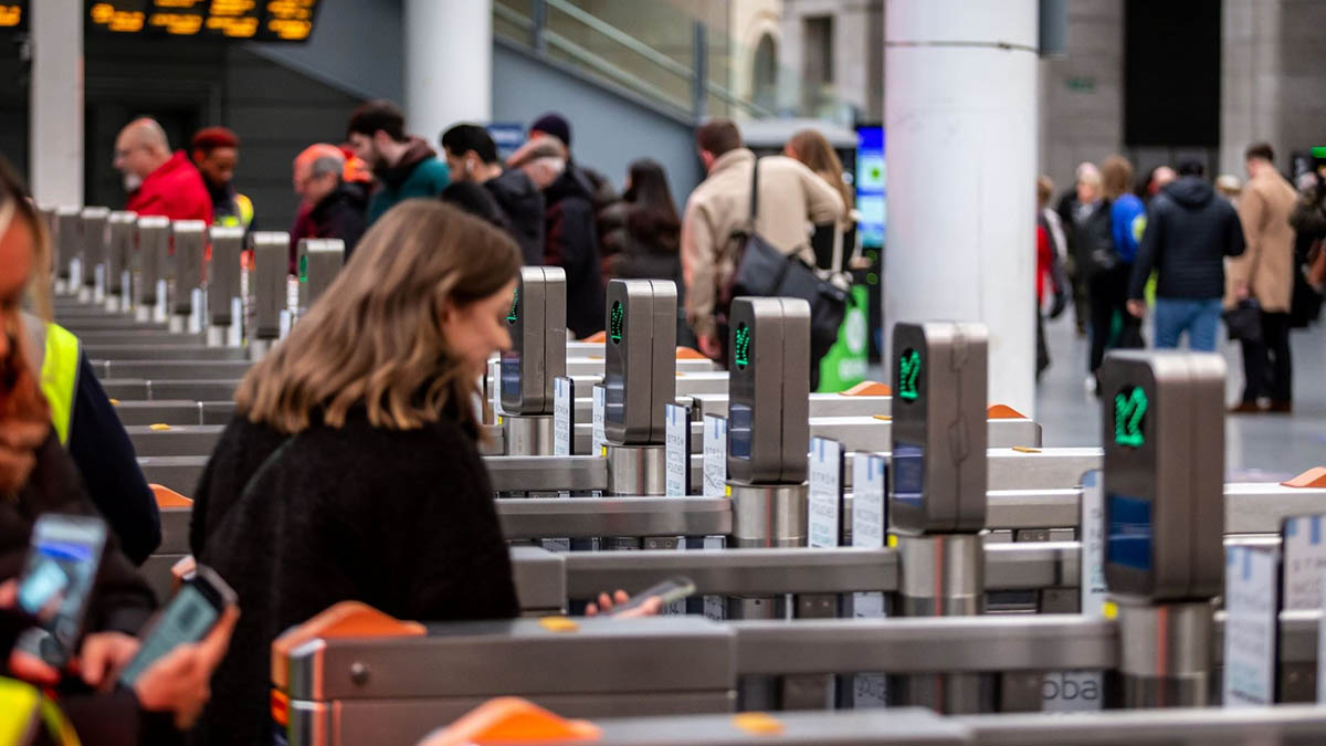 New record for digital tickets on Northern train services - Rail UK