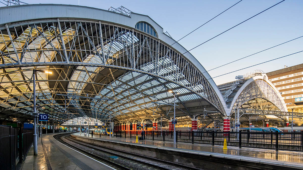 Passengers advised of Liverpool Lime Street overground closure on ...