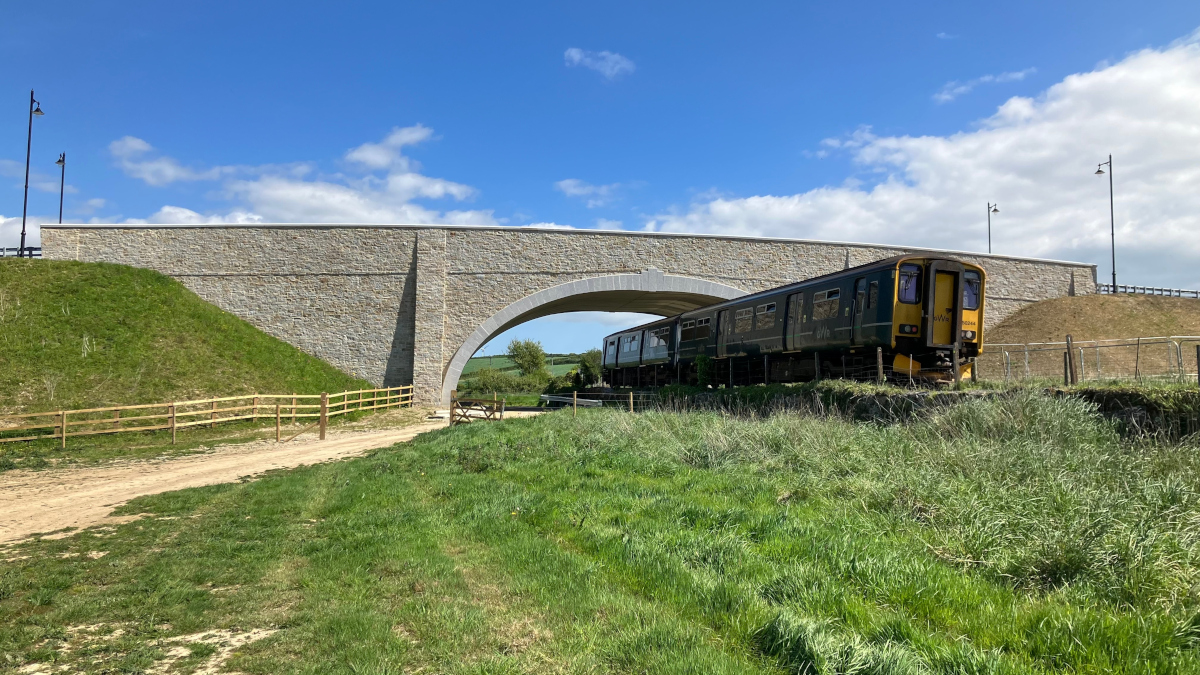 Network Rail bridge now in use as Newquay Strategic Route opens - Rail UK