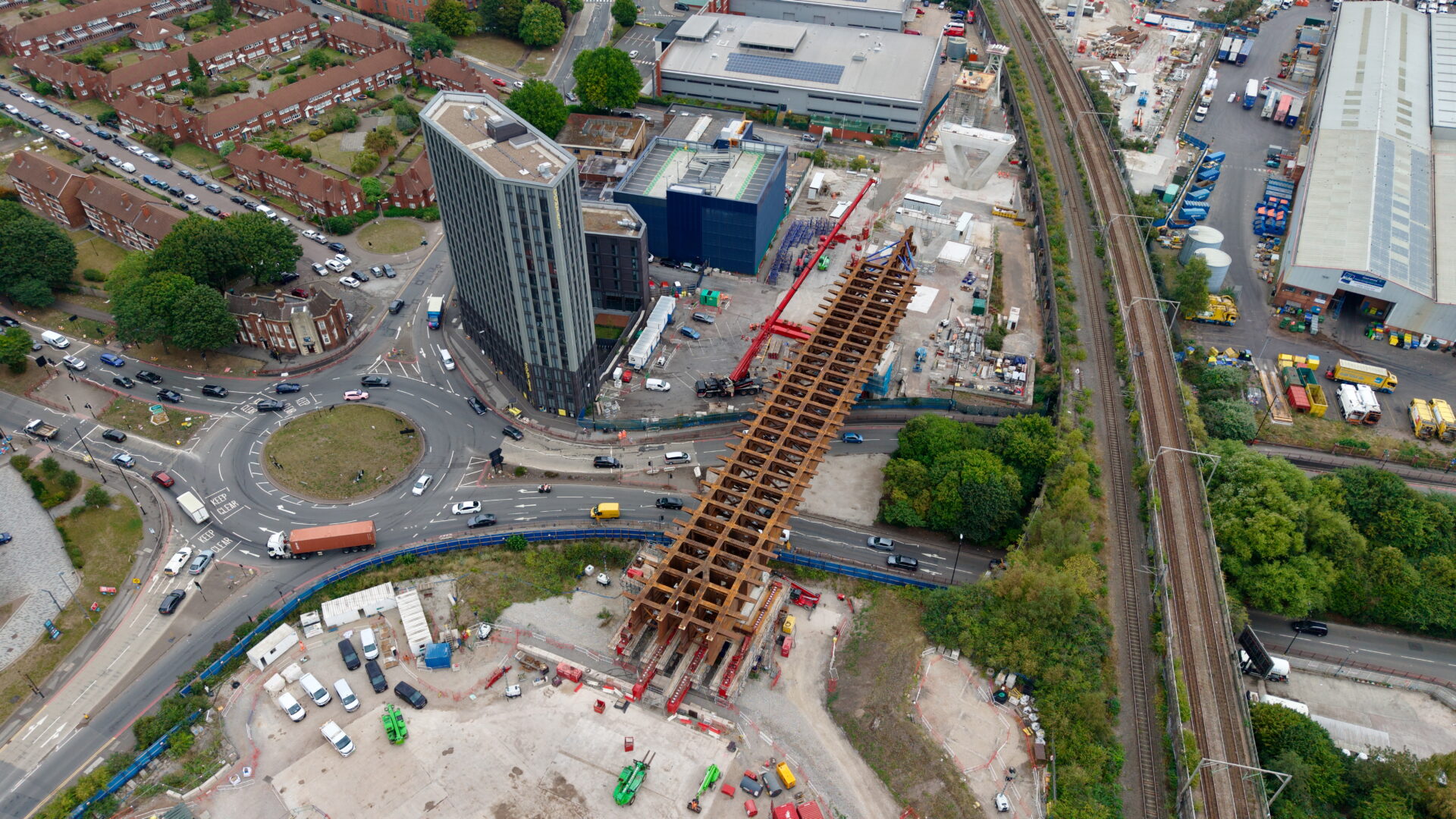Huge HS2 bridge move completed in Birmingham four days ahead of ...