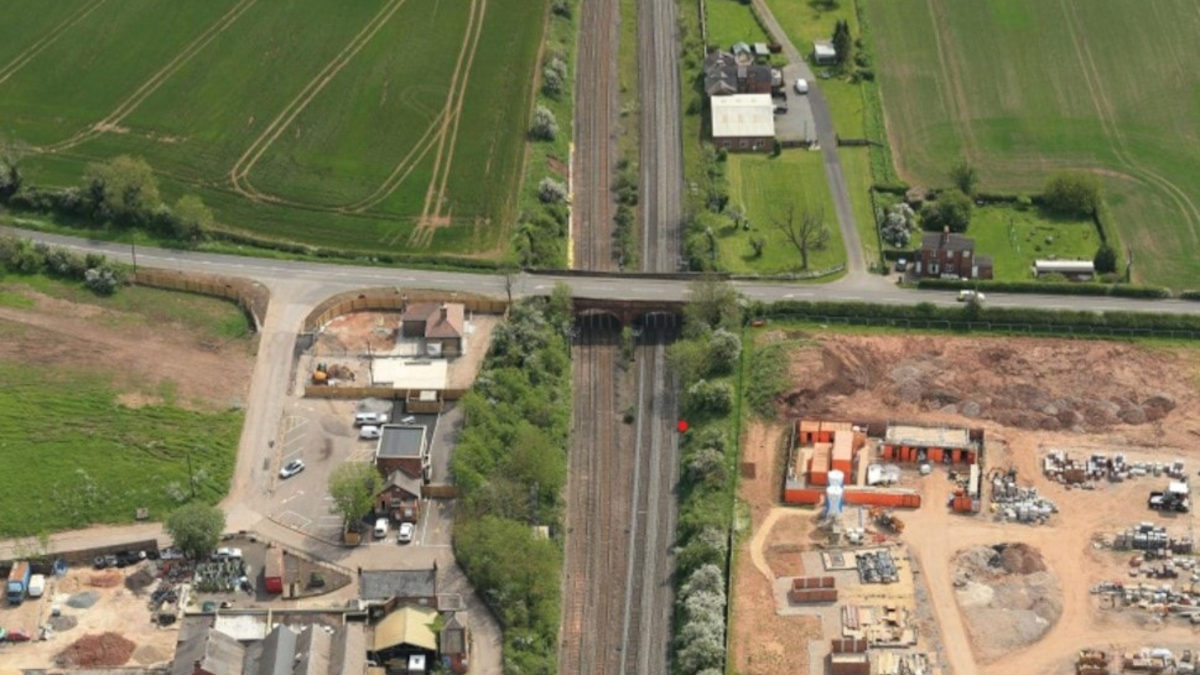 Minimal disruption to passengers during East Midlands bridge ...