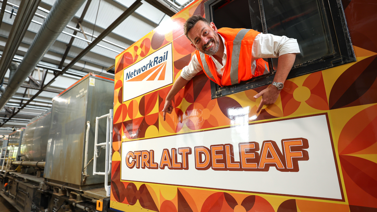 Network Rail gears up for Autumn as ‘Ctrl Alt Deleaf’ takes to the ...