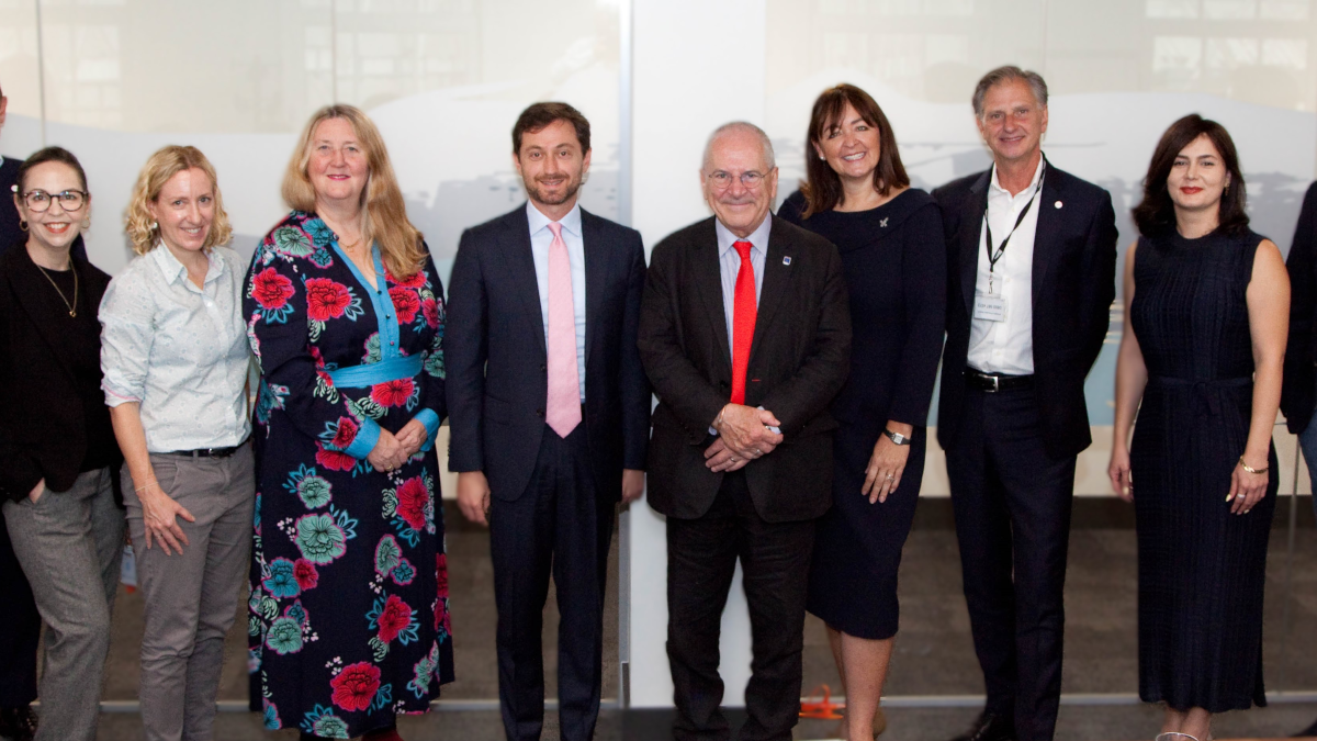 Rail Minister opens the inaugural meeting of the GBRX AI Advisory ...