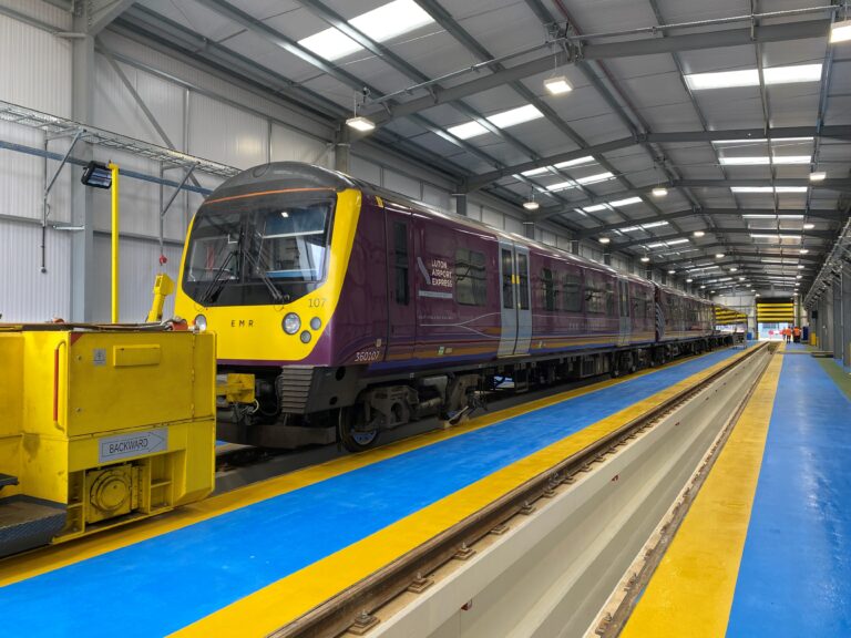 Siemens opens £6 million purpose-built facility for train modifications ...