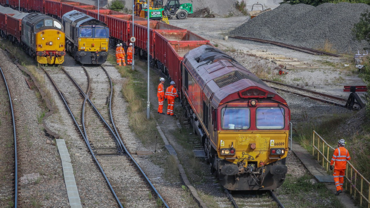 Twenty million tonnes of stone moved by rail from Dove Holes Quarry ...