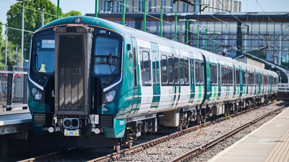 Porterbrook acquires Corelink fleets - Rail UK