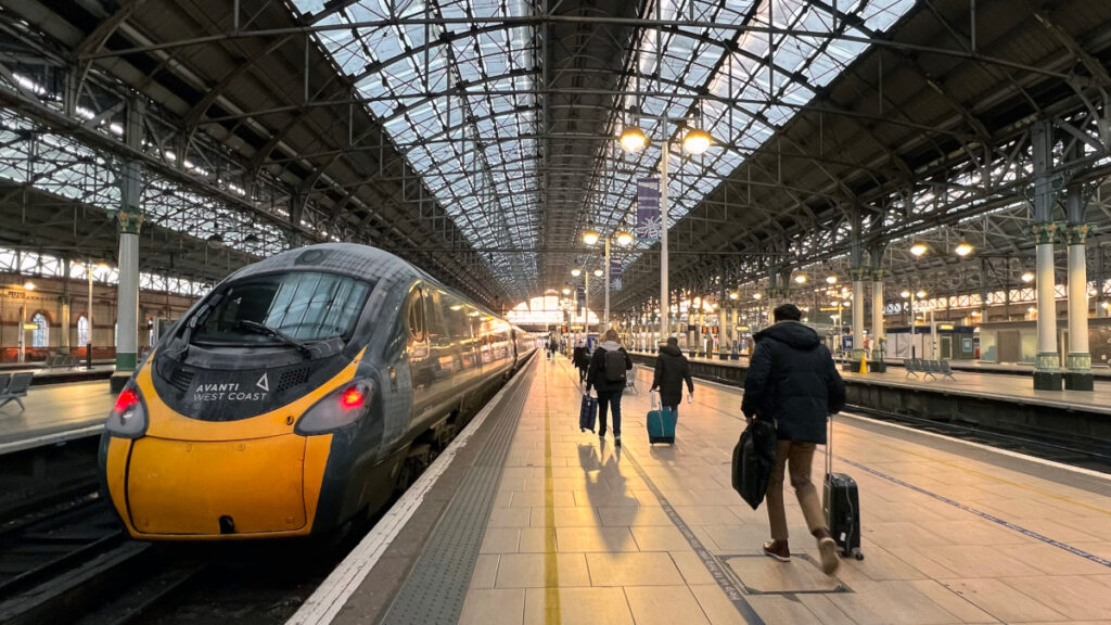 Major track upgrades to impact Manchester Piccadilly in February - Rail UK