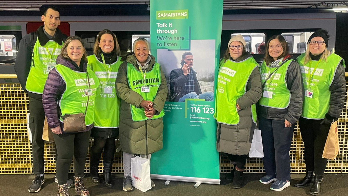 Rail industry rallies for Samaritans Brew Monday - Rail UK