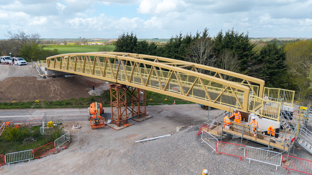 HS2 starts work on new Fosse Way cycle bridge - Rail UK