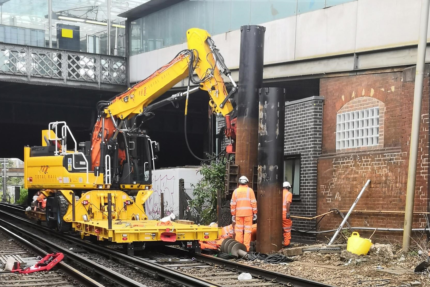 Collis hits 50 NOT OUT - Rail UK