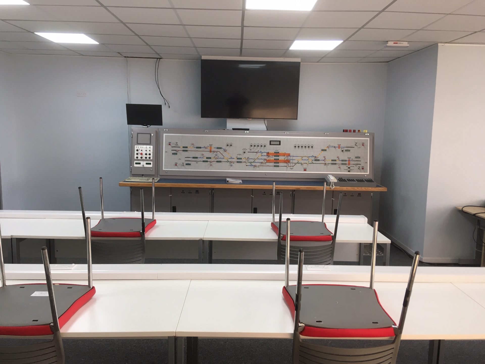 Signaller training school opened in just four weeks - Rail UK