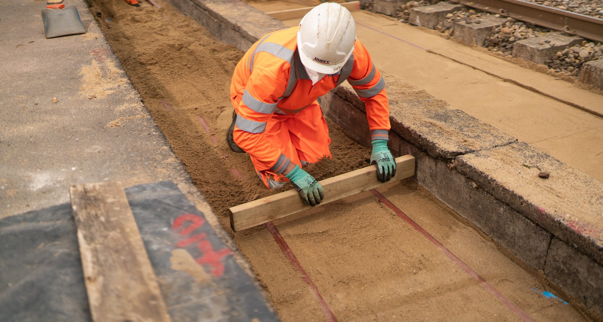 Longer platforms for four West Midlands stations - Rail UK
