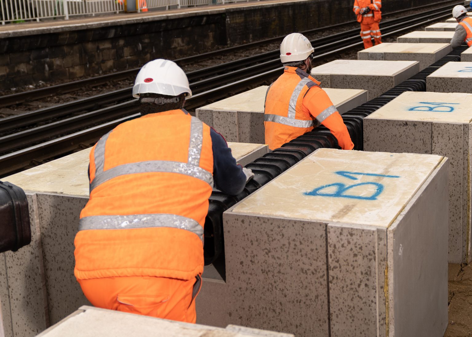 Longer platforms for four West Midlands stations - Rail UK
