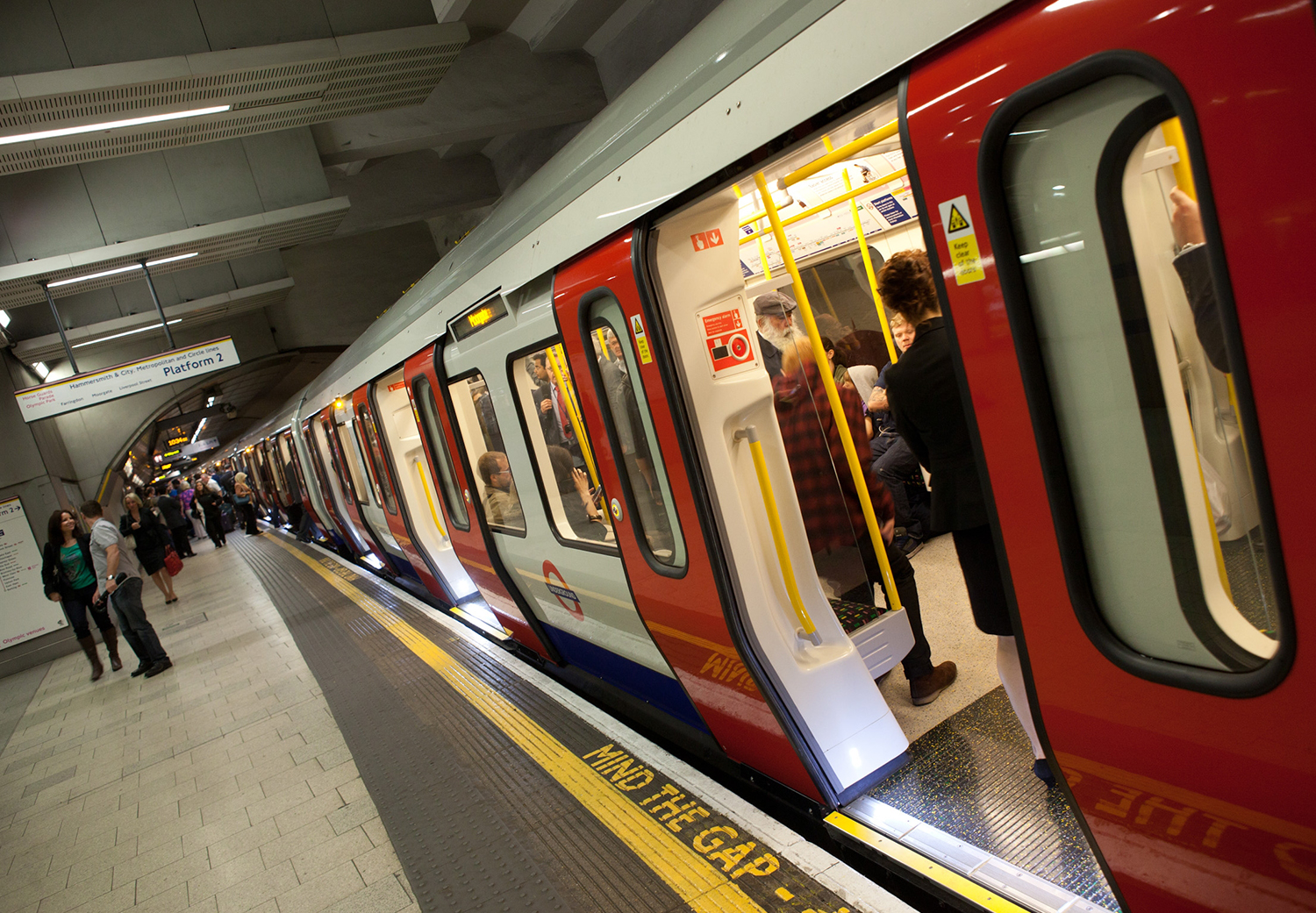 Government to fund TfL until 31 March 2021 - Rail UK